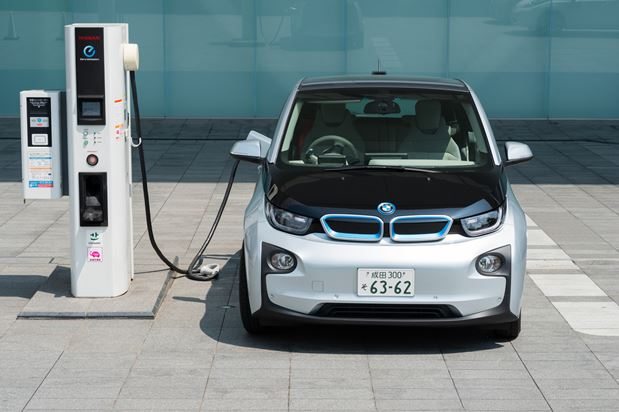 Novi BMW modeli na električni pogon - CdM