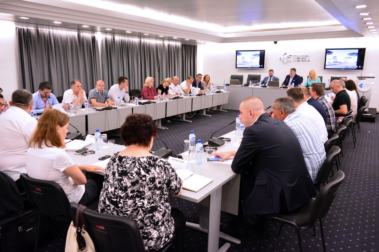 Expecting more order in market - CdM