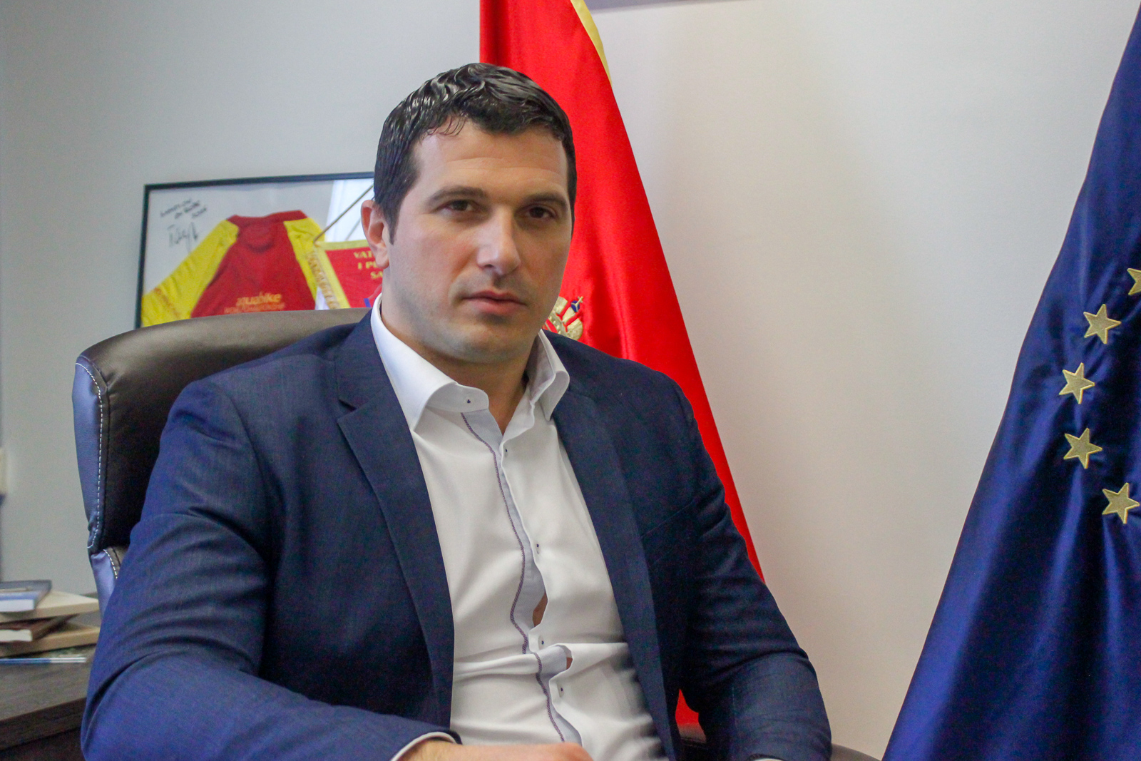 Janović: Izađite mi na crtu, o problemima mladih samo argumentovano - CdM