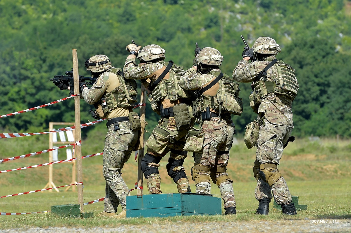 Montenegro's army deploys its second contingent in Latvia - CdM