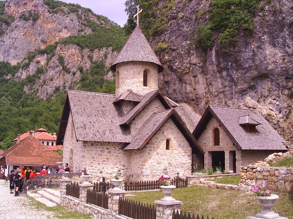 Kumanica je manastir na granici Crne Gore i Srbije o čijim se čudima ...
