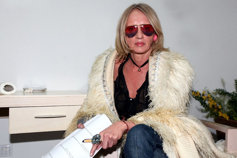 Bebi Dol pjeva narodnjake u novoj seriji - CdM