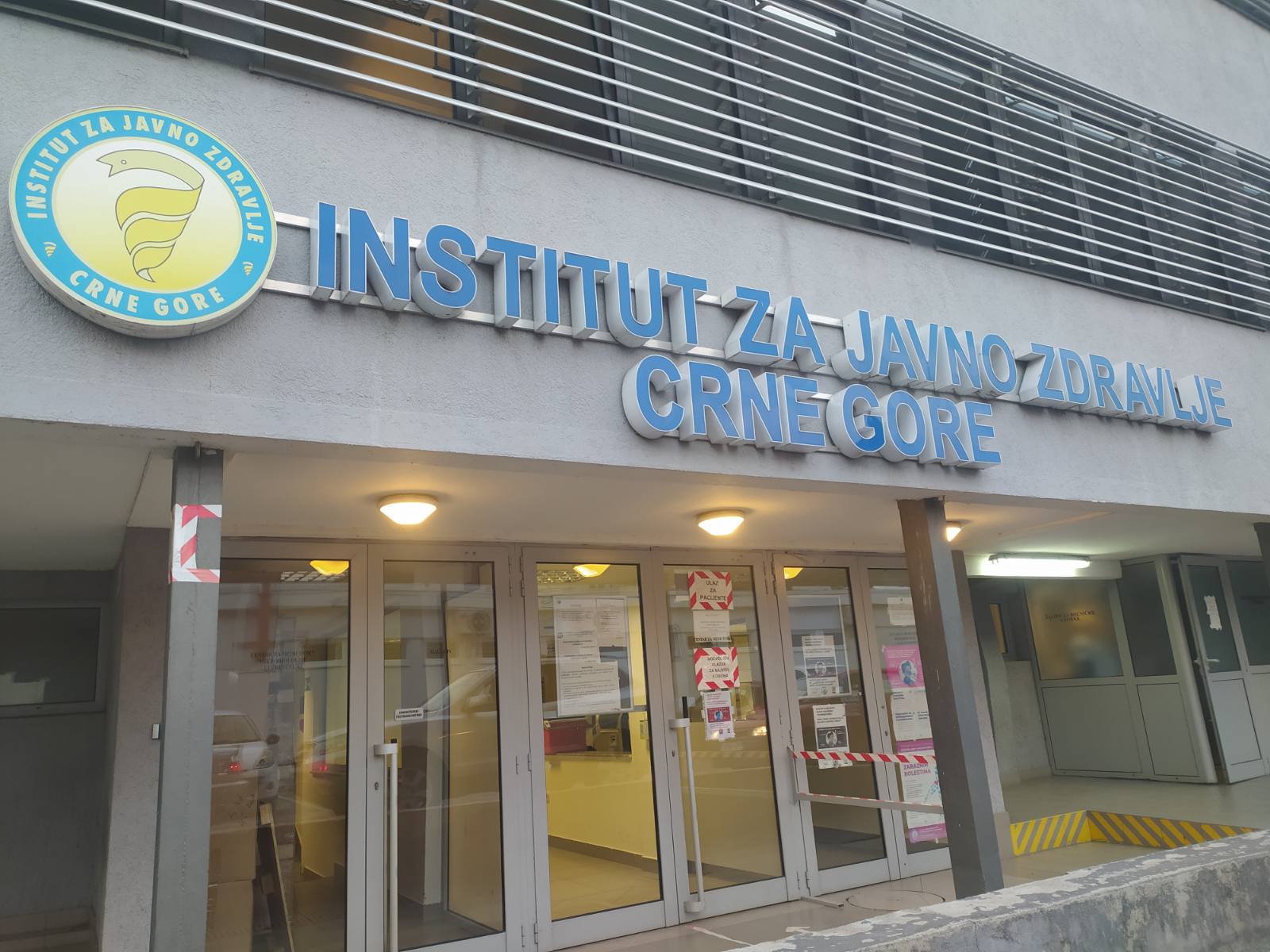 Još devet žrtava korone, 472 novooboljela - CdM