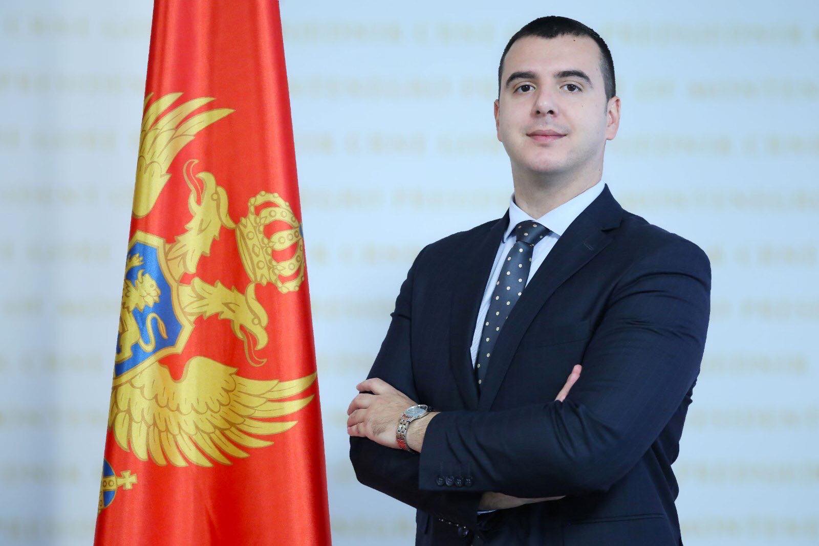 Radović: Nevaspitani i iskompleksirani Milatović misli da će biti veći ...