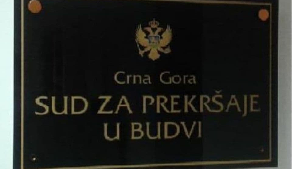 Ukrajinac kažnjen sa 2.000 eura: Pijan izazvao udes, pa pobjegao sa mjesta nezgode - CdM