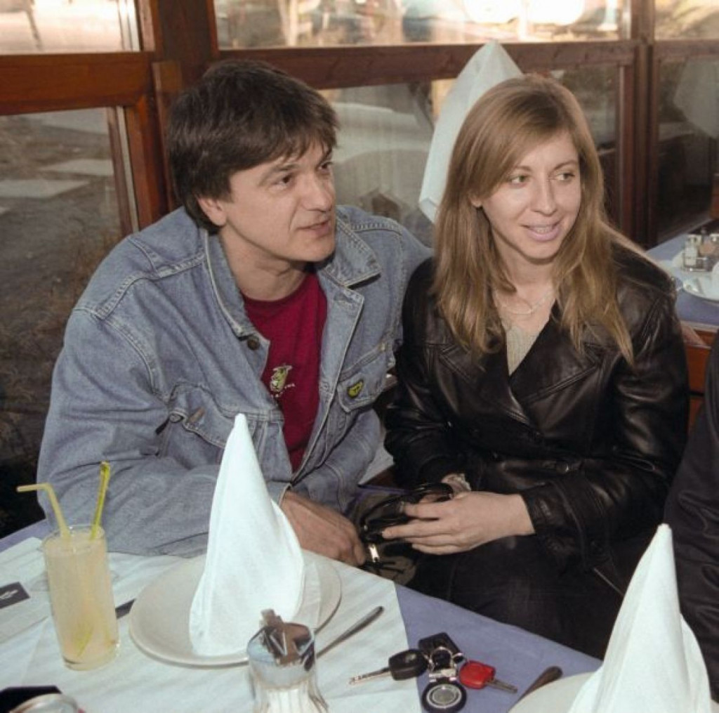 Tajna čuvana decenijama: Ovako su Zdravko Čolić i njegova supruga ...