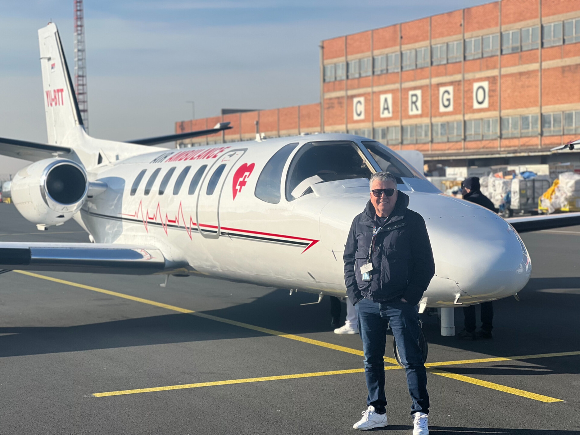 Kapetan aviona koji je prevezao dječaka povrijeđenog od vatrometa za ...