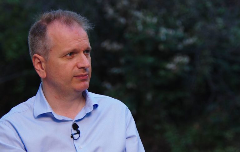 Perić: Crna Gora usred borbe za podjelu plijena za duži period - CdM