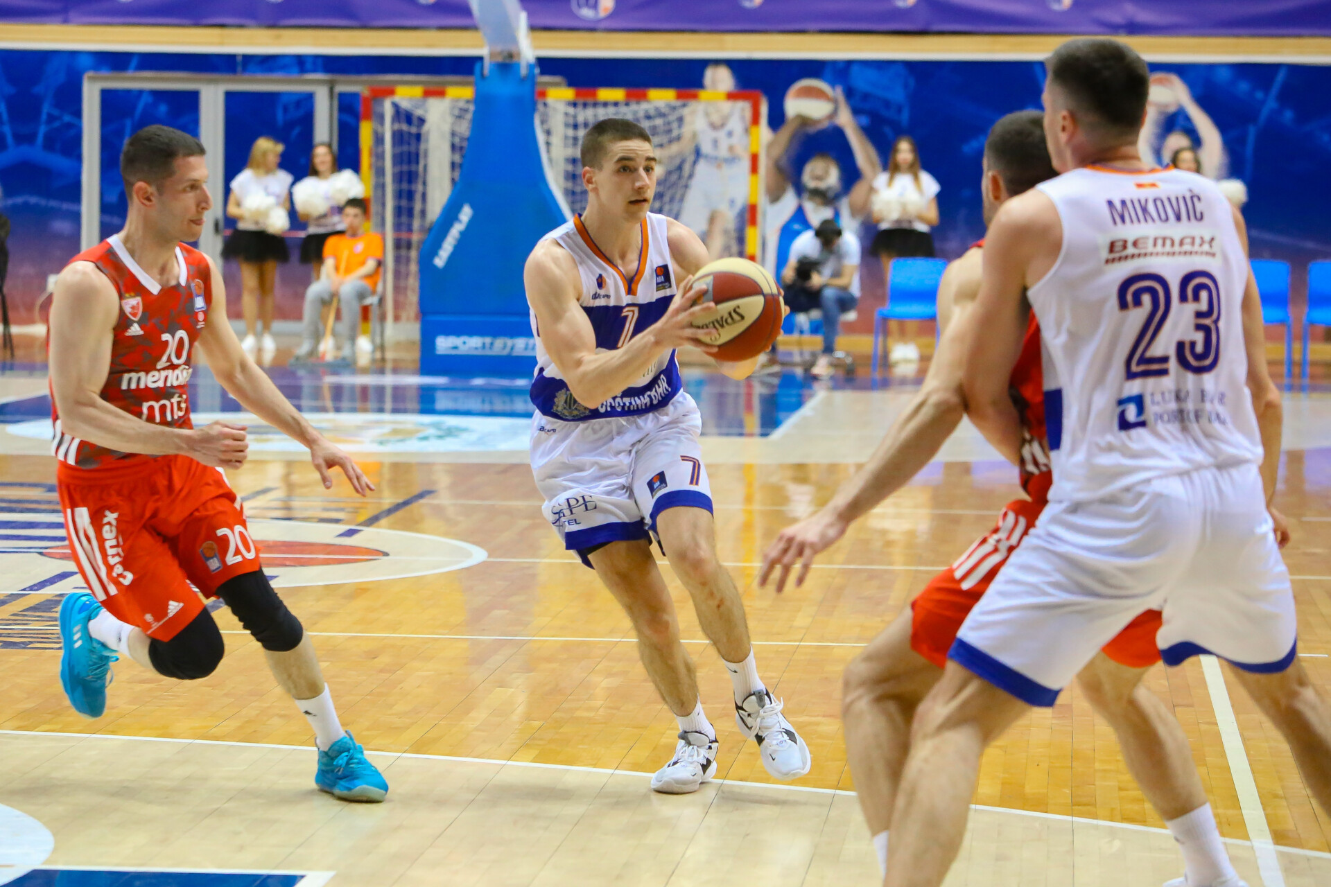 Bez iznenađenja u Baru, Mornar poražen od Crvene zvezde - CdM