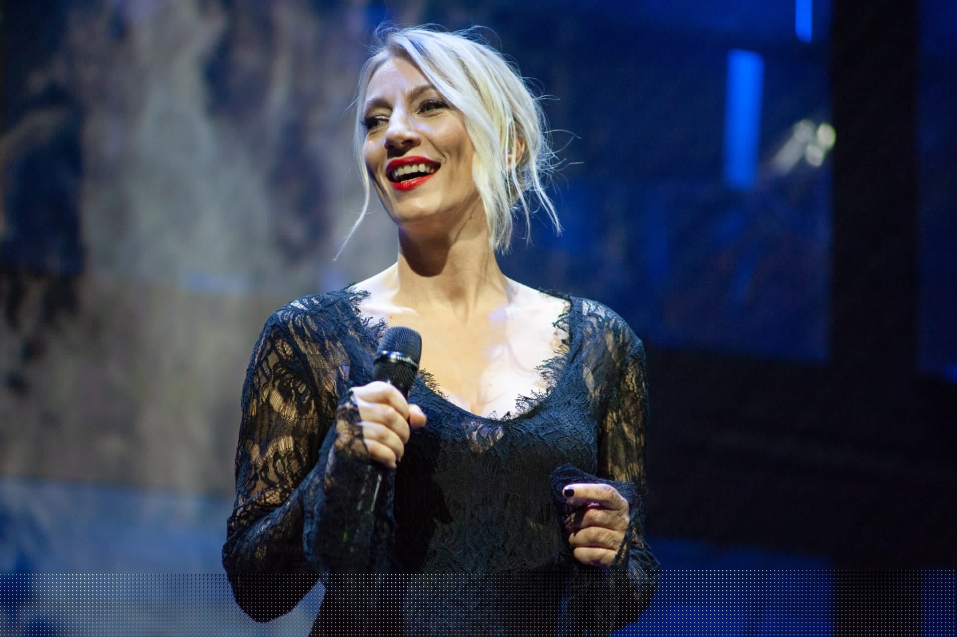 Ana Stanić raširila krila dobrote iznad mržnje i rana: Najljepši ...