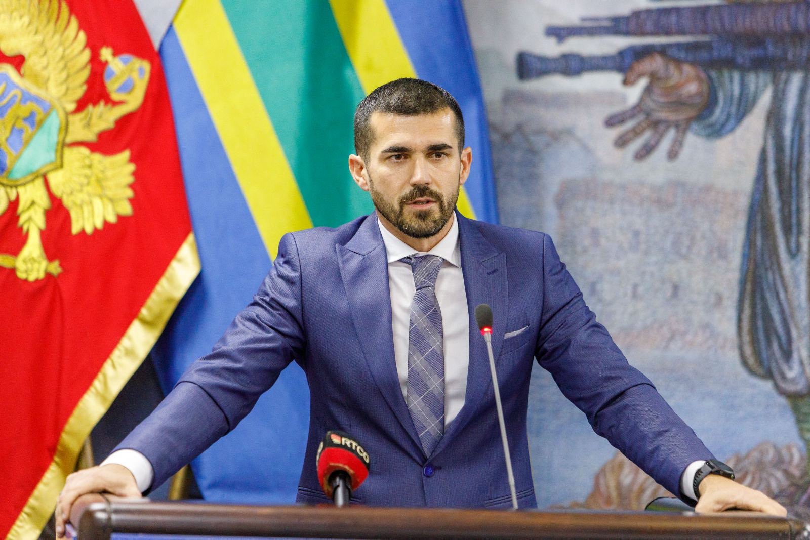 Nenezić: Kupovina feribota tema na sjednici Skupštine opštine Bar? - CdM