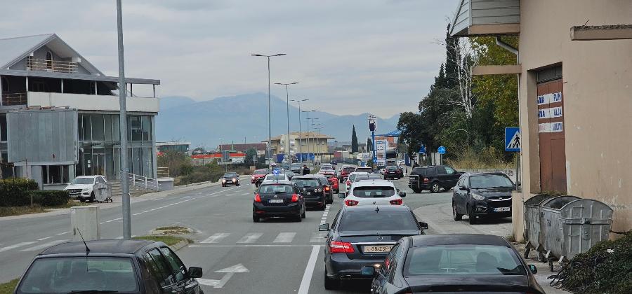 Saobraćajna nezgoda u Zeti: Više osoba se javilo u Urgentni blok, veća ... Saobraćajna nezgoda u Zeti: Više osoba se javilo u Urgentni blok, veća ...