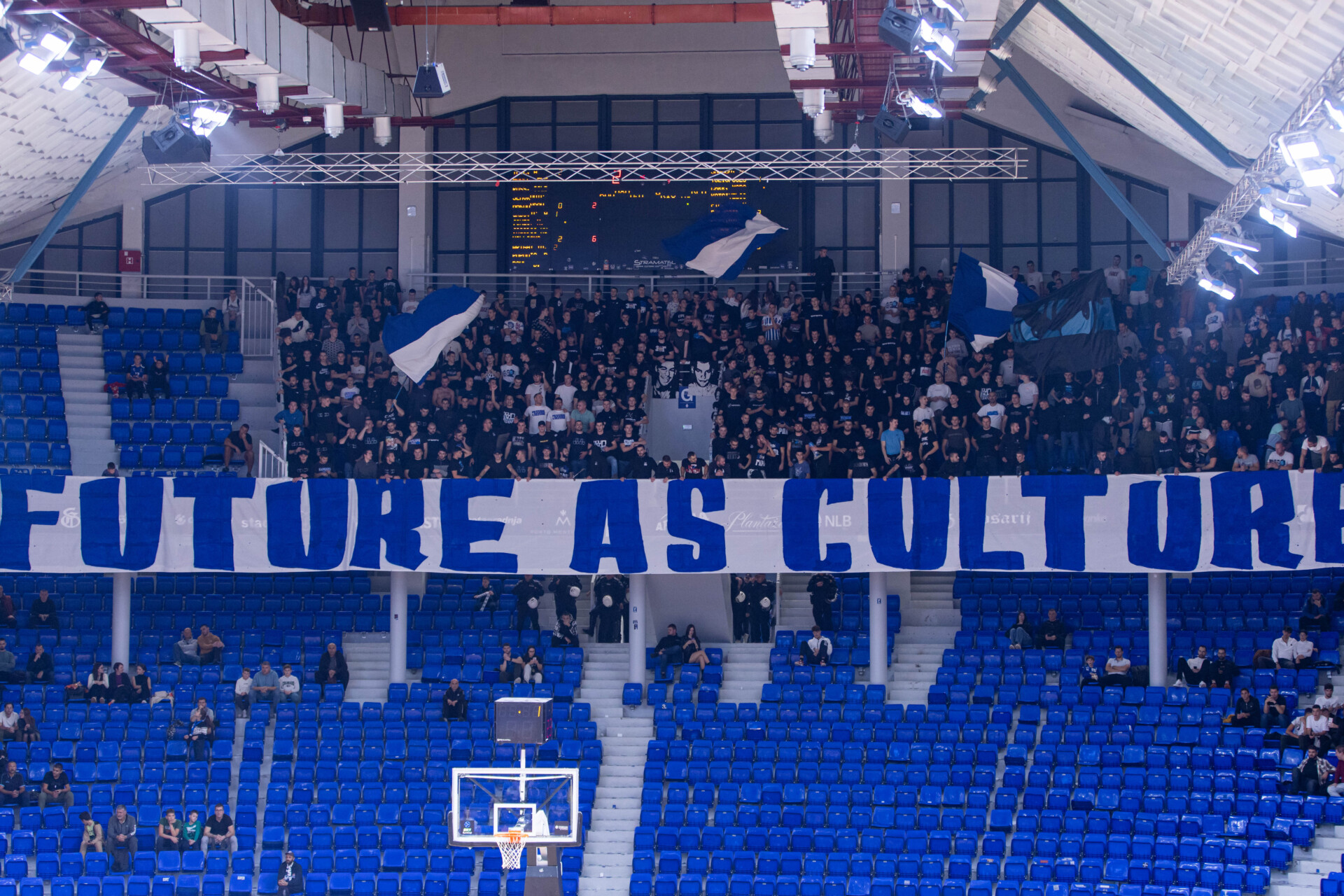 Pogledajte atmosferu iz Morače sa meča Evrokupa: Navijači, hvala - CdM