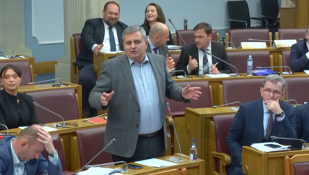 Nikolić: Mandić nezakonito crnogorski državljanin i predsjednik ...