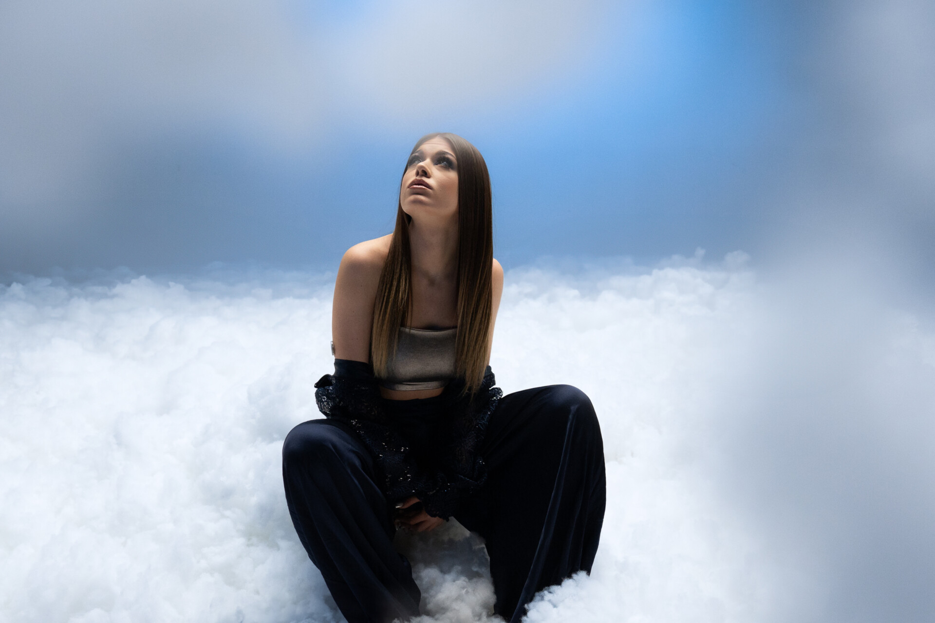 Ne pokušava da piše kao Arsen, da pjeva kao Gabi ili da svira kao ...