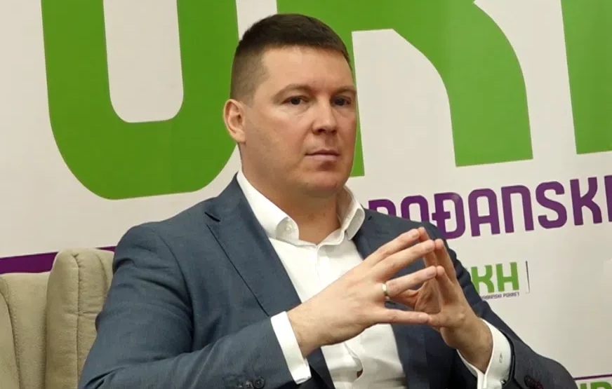 Adžić: Sukobi u većini partija parlamentarne većine - CdM