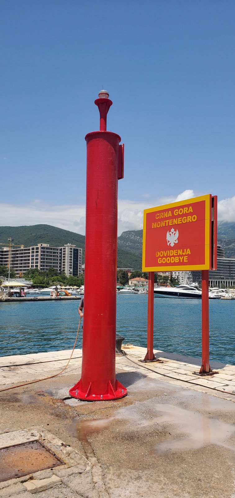 UPSUL: Postavljen novi svetionik u Luci Budva - CdM