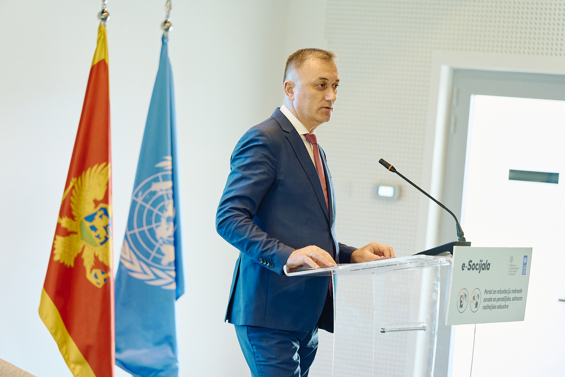 Predstavljen portal za refundaciju naknada zarada za porodiljsko i ...