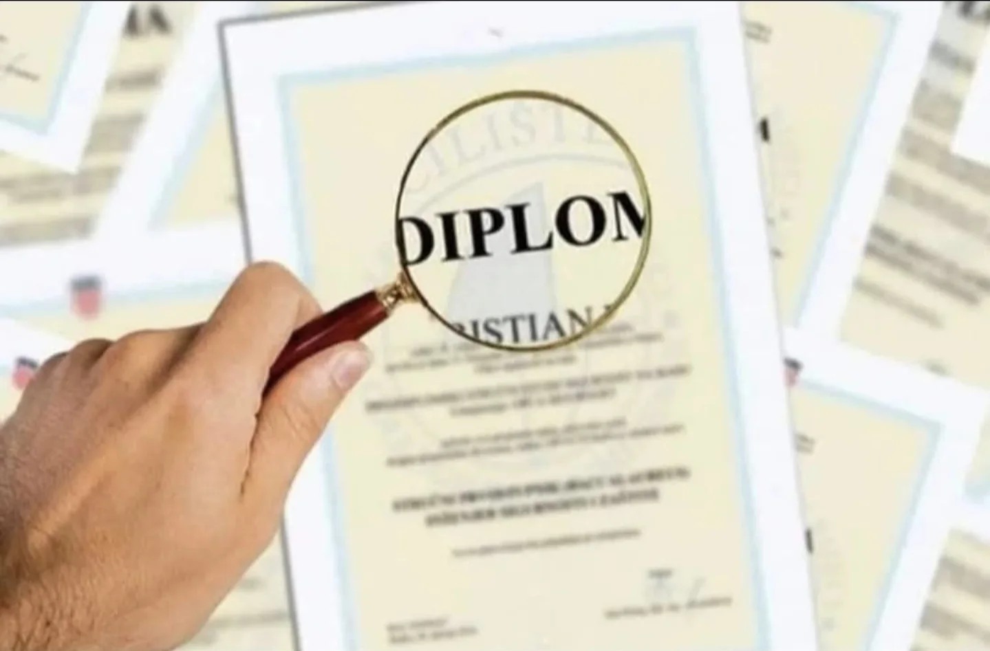 Još četiri prijave zbog lažnih diploma - CdM